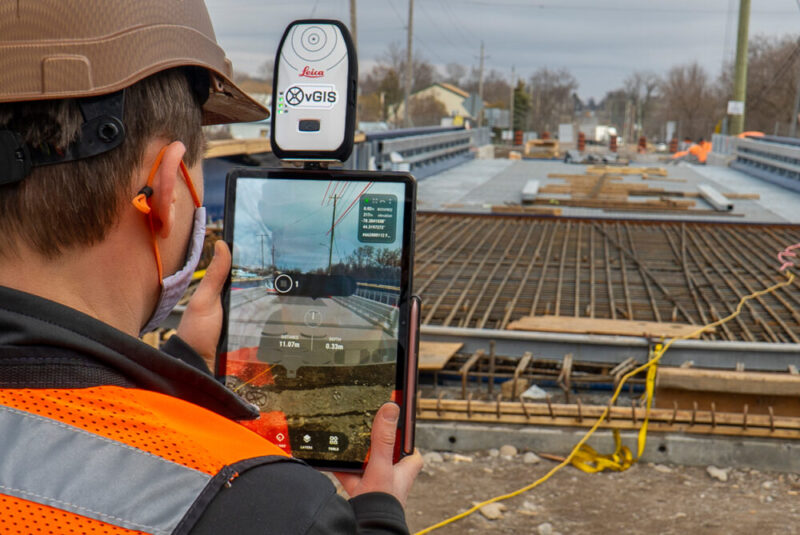 AR and VR: The Next Frontier for Professional Services